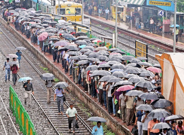 Insane Pics Heavy Rain Lashes India