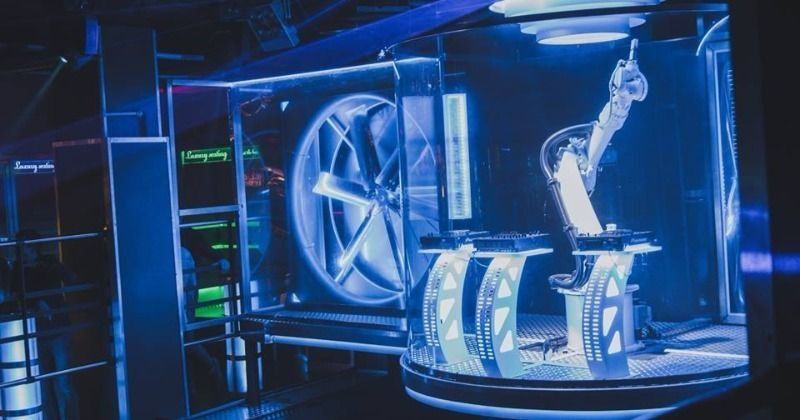 A Nightclub In Prague Has Hired A New Robot DJ To Create Sound Mixes ...