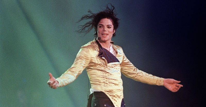 Decoded: Doctors Call Michael Jackson's Gravity-Defying 45 Degree Tilt ...