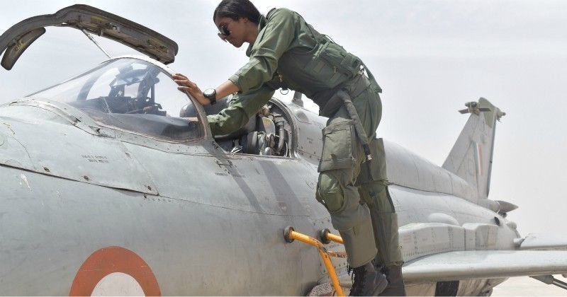 Bhawana Kanth:Bhawana Kanth Scripts History, Becomes The First Female Fighter Pilot Of Indian ...