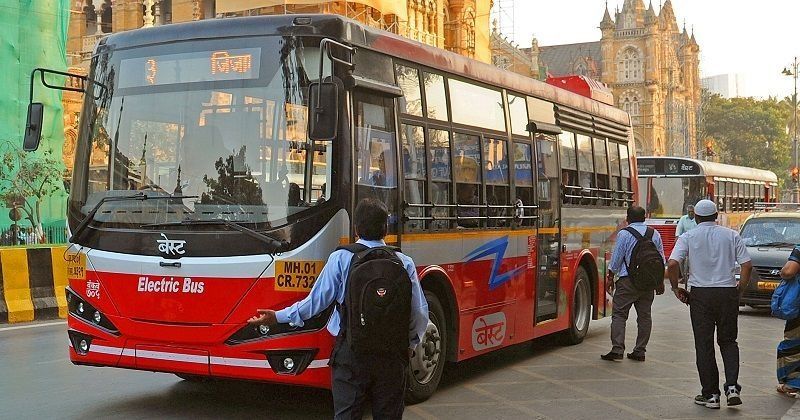 Mumbai Electric Bus Smoke:BEST Electric Bus In Mumbai Starts Emitting ...