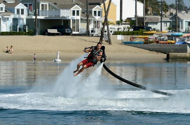 Jetpack Personal Flight System - Indiatimes.com