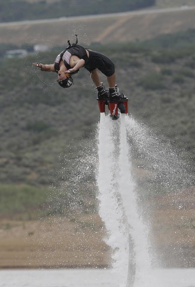 Flyboarding: Fly Through Air & Have Fun - Indiatimes.com